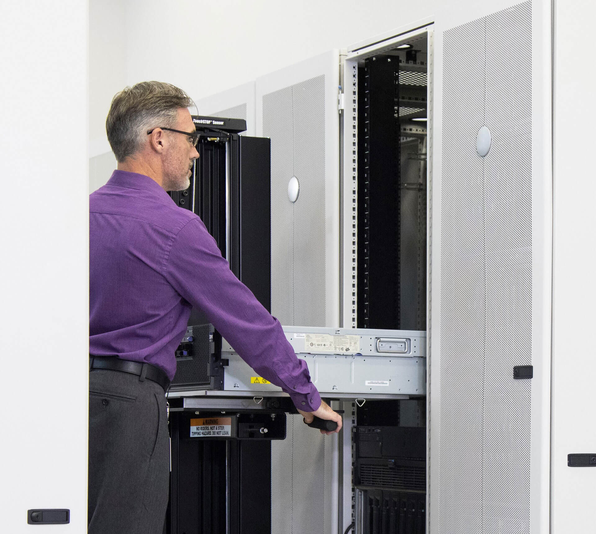 ServerLIFT 服务器升降机 - 瑞技科技